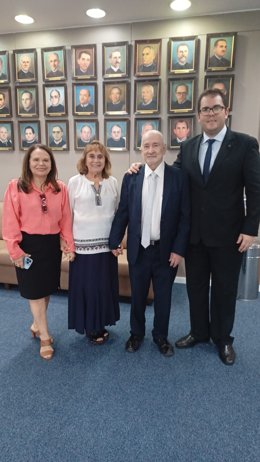 AMAPI homenageia juiz recém aposentado Jorge da Costa Veloso